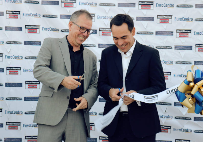 Vision Automotriz » Blog Archive » Inaugura Daimler nuevo centro de ...