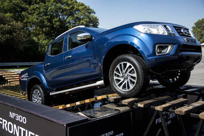 Vision Automotriz » Blog Archive » Nissan NP300 Frontier Diésel ...