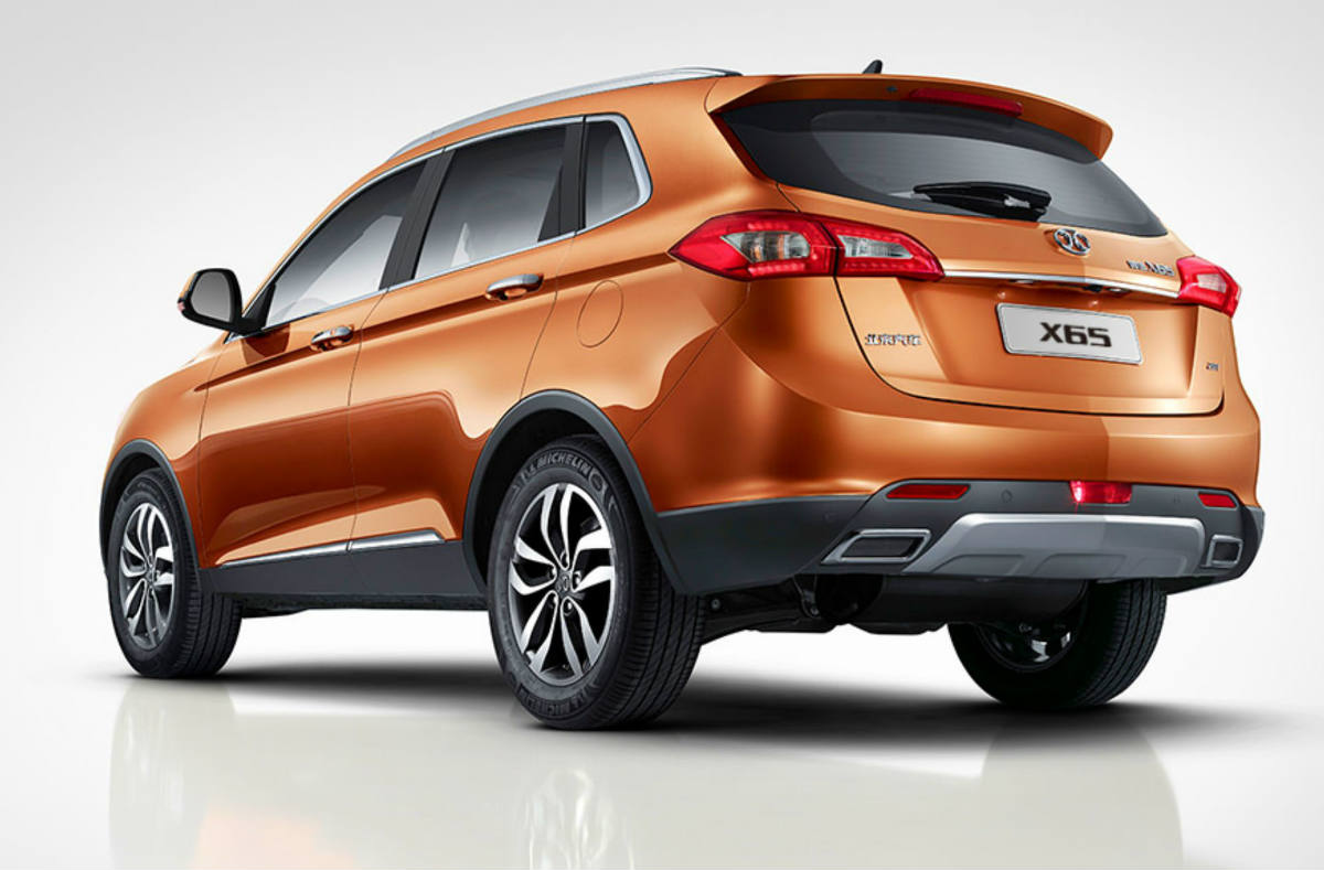 Vision Automotriz » Blog Archive » BAIC X65 llega a México con motor turbo