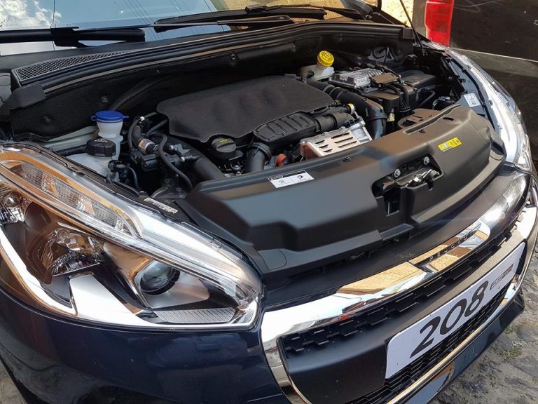 Vision Automotriz » Blog Archive » Peugeot 208 llega con motor de tres ...