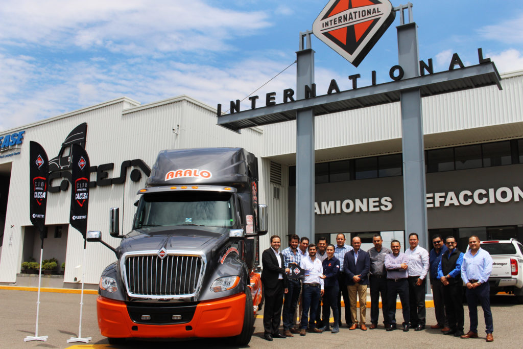 Vision Automotriz » Blog Archive » Navistar México entrega unidad serie ...