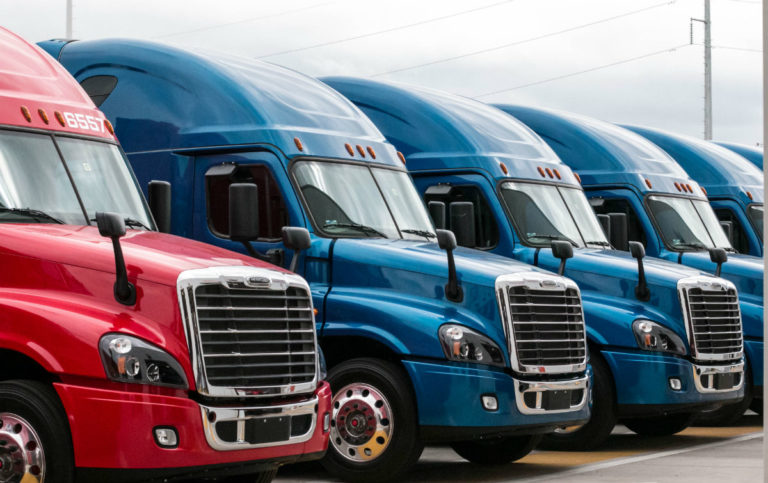 Vision Automotriz » Blog Archive » Daimler Trucks entrega 215 Cascadia ...