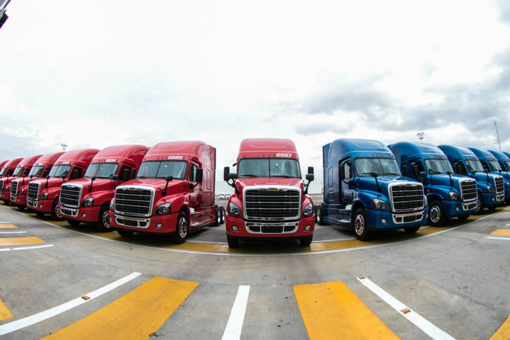 Vision Automotriz » Blog Archive » Daimler Trucks entrega 215 Cascadia ...