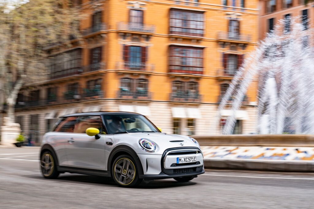 Vision Automotriz » Blog Archive » El nuevo MINI Cooper SE llegó a México